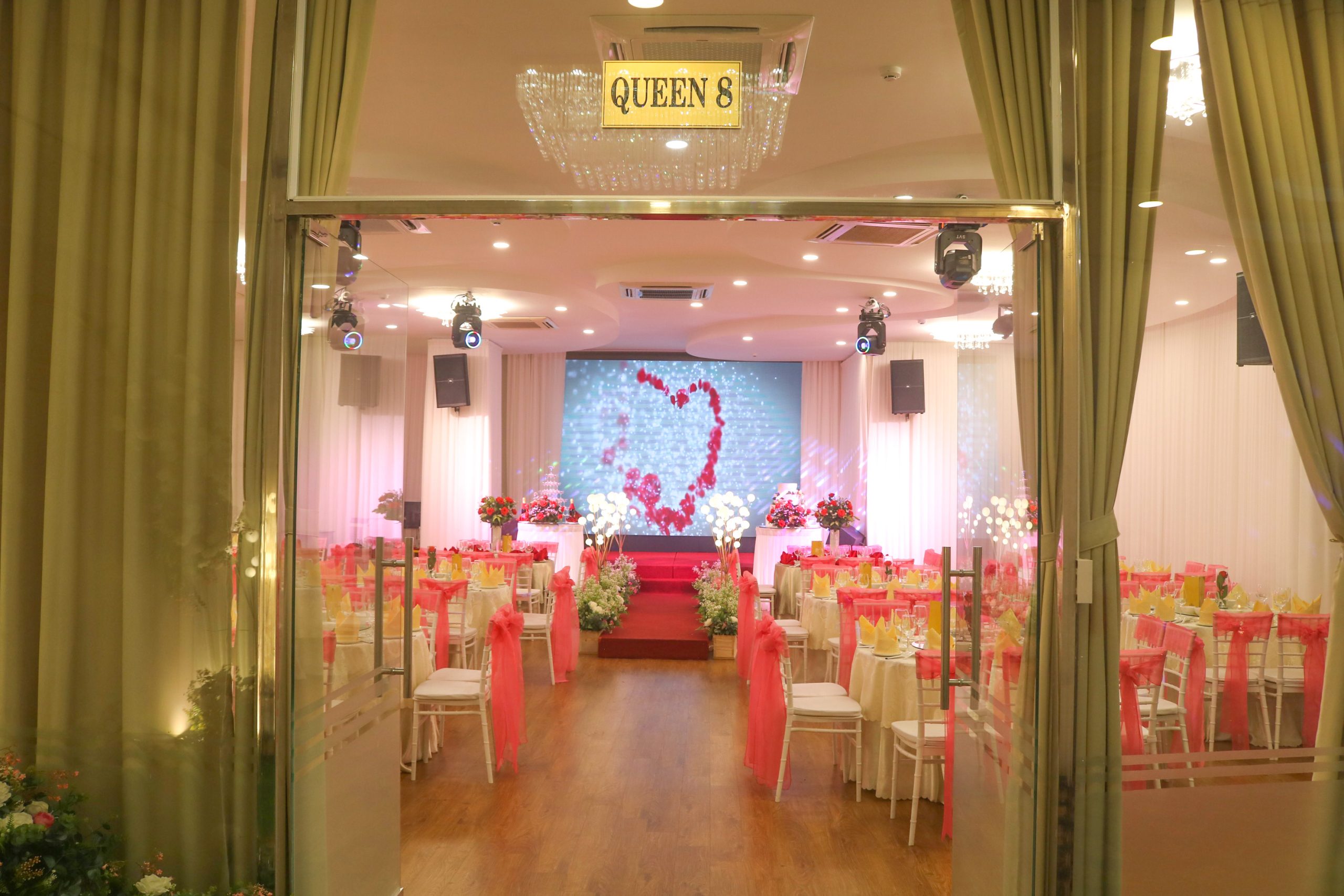 Hình ảnh - TRUNG TÂM HỘI NGHỊ & TIỆC CƯỚI QUEEN PLAZA TÂN BÌNH